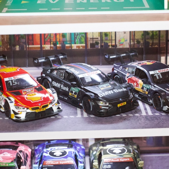 Games | Shell Redbull Motorsports Bosch 132 Model Bmw M4 Dtm Diecast ...